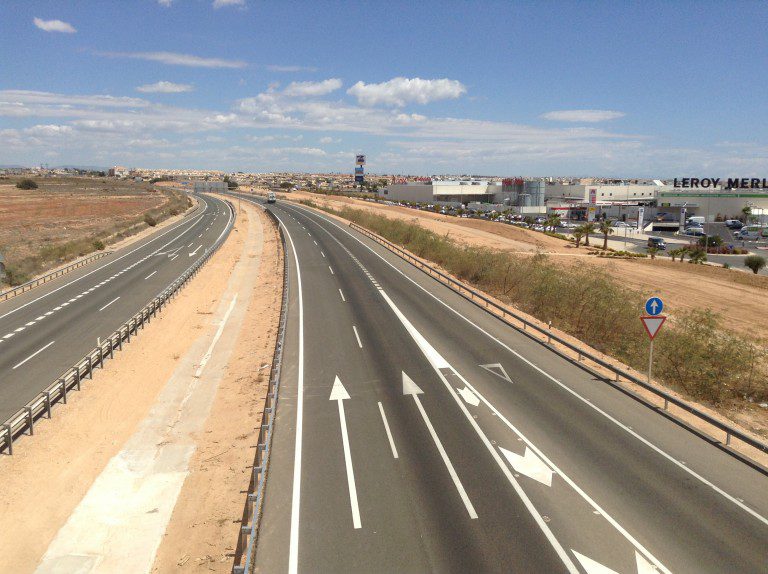 Road Markings and Lines | N332.es - Driving In Spain