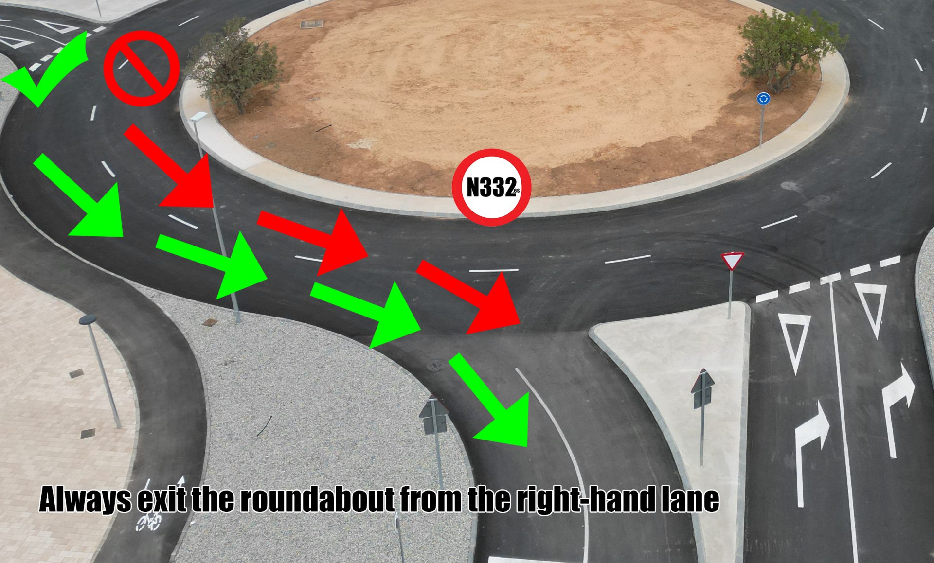 More Roundabout Confusion from Facebook | N332.es - Driving In Spain