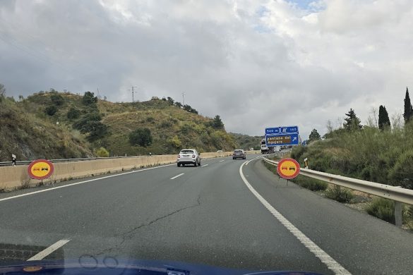 N332 - Spanish Highway Code Information in English